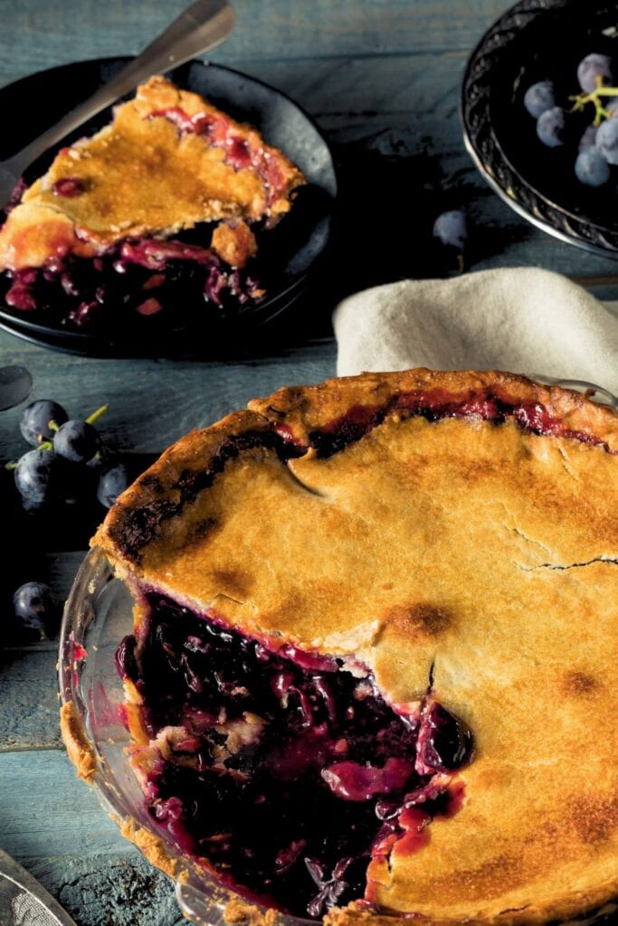 Concord Grape Pie - The Hobby Wife